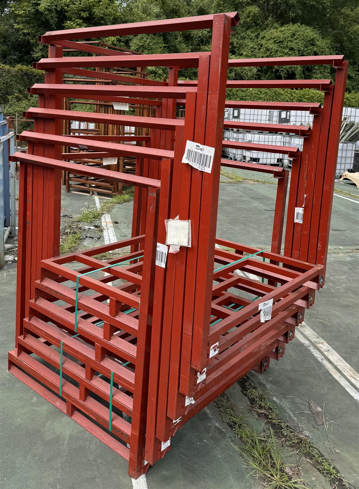 Portable Stack Rack Nesting Pallet Stacker Rack Warehouse Red Color 2,000 Lb. Capacity